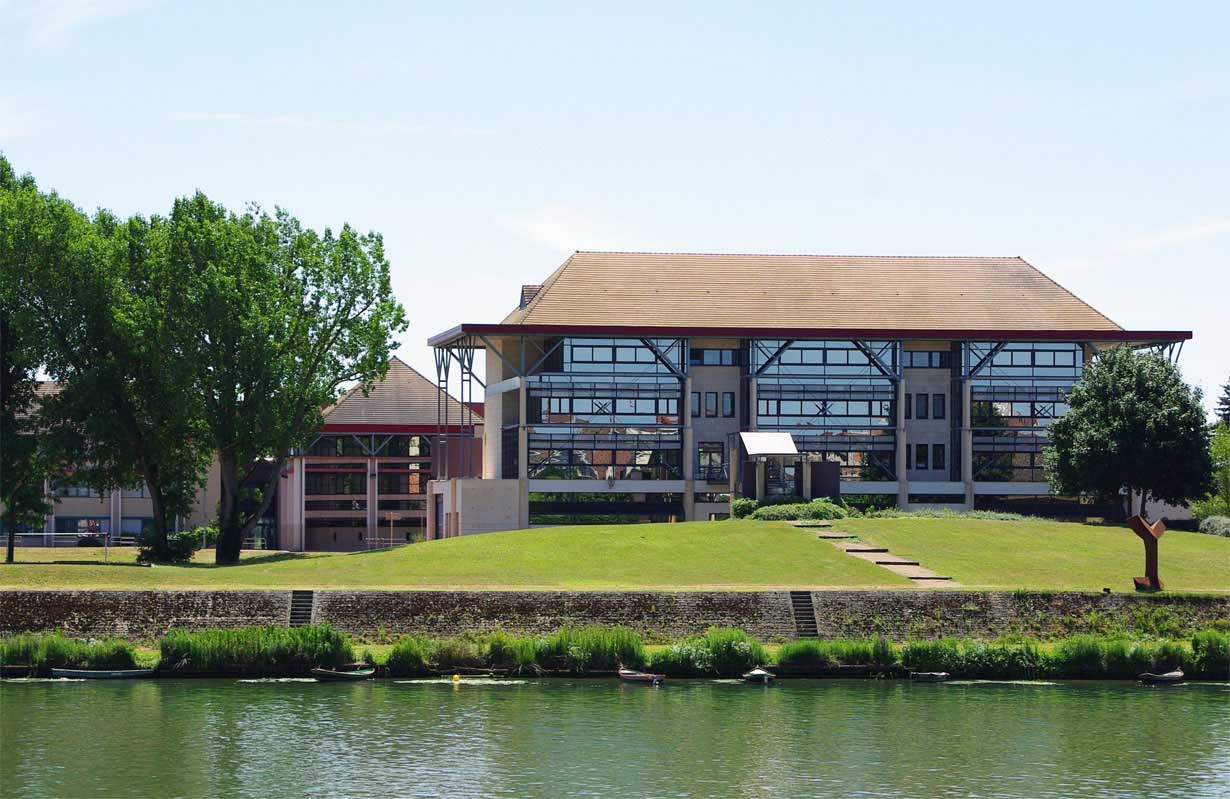 Chalon-sur-Saône Campus - Université Bourgogne Europe